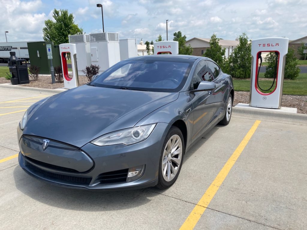 Tesla V2L - Vehicle to Load - 300MPG.org